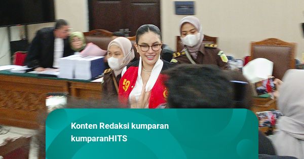 Nikita Mirzani Bantah Isi Dakwaan: Reza Gladys yang Kasih Uang Secara Cuma-cuma | kumparan.com